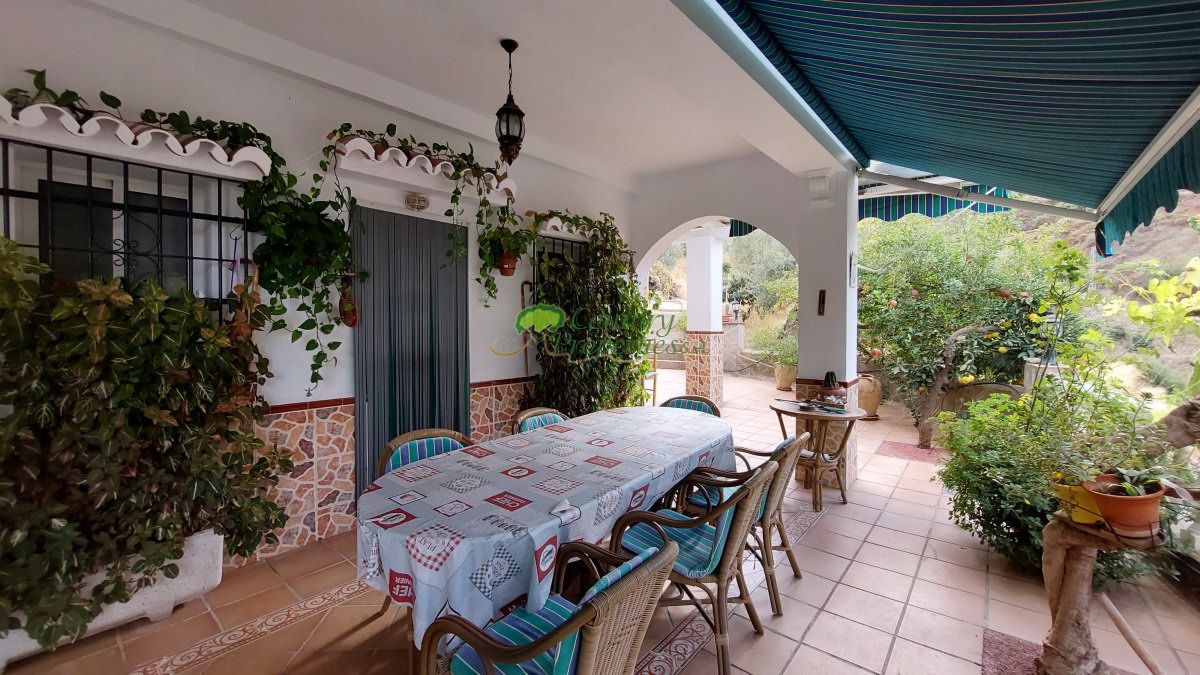 For Sale Country Houses in Cómpeta, Cómpeta. 169.000