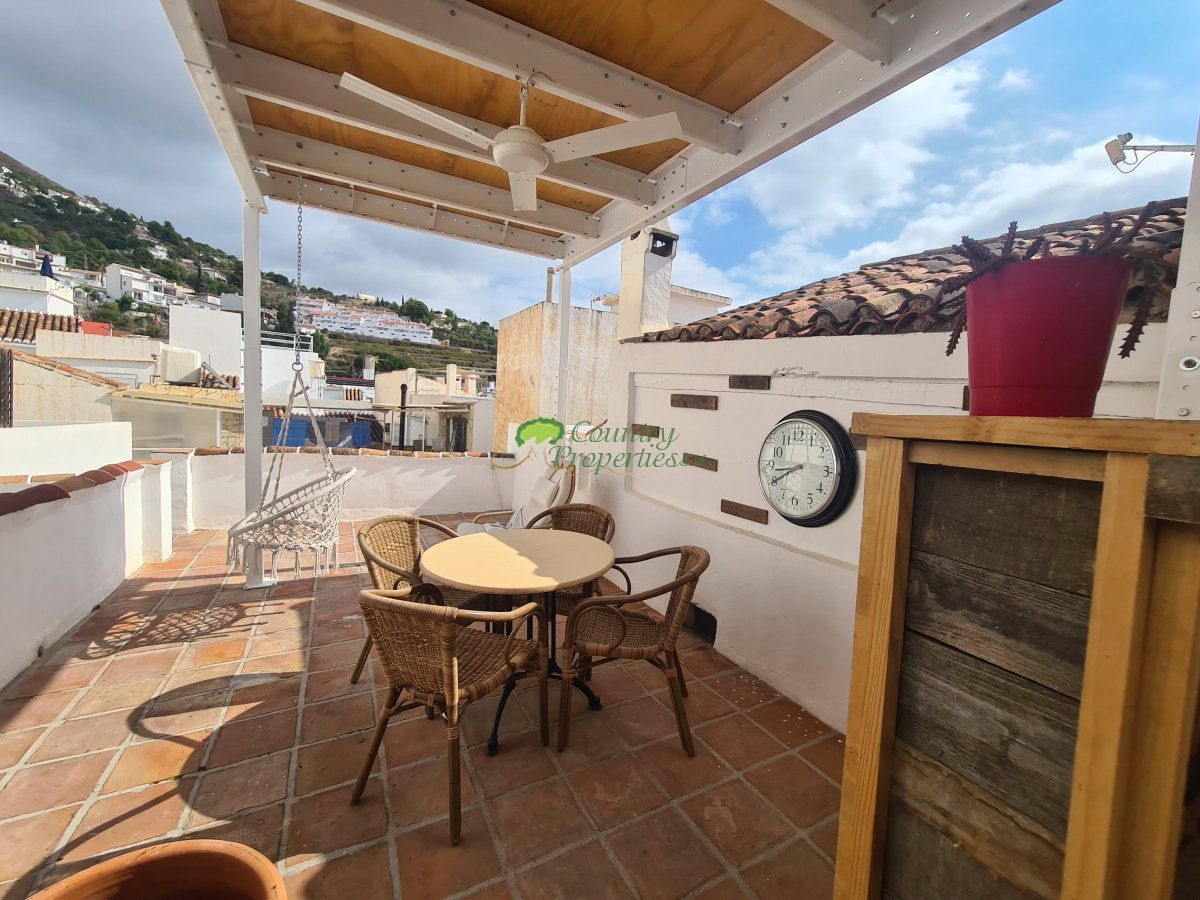 For Sale Town House in Cómpeta, Cómpeta. 180.000