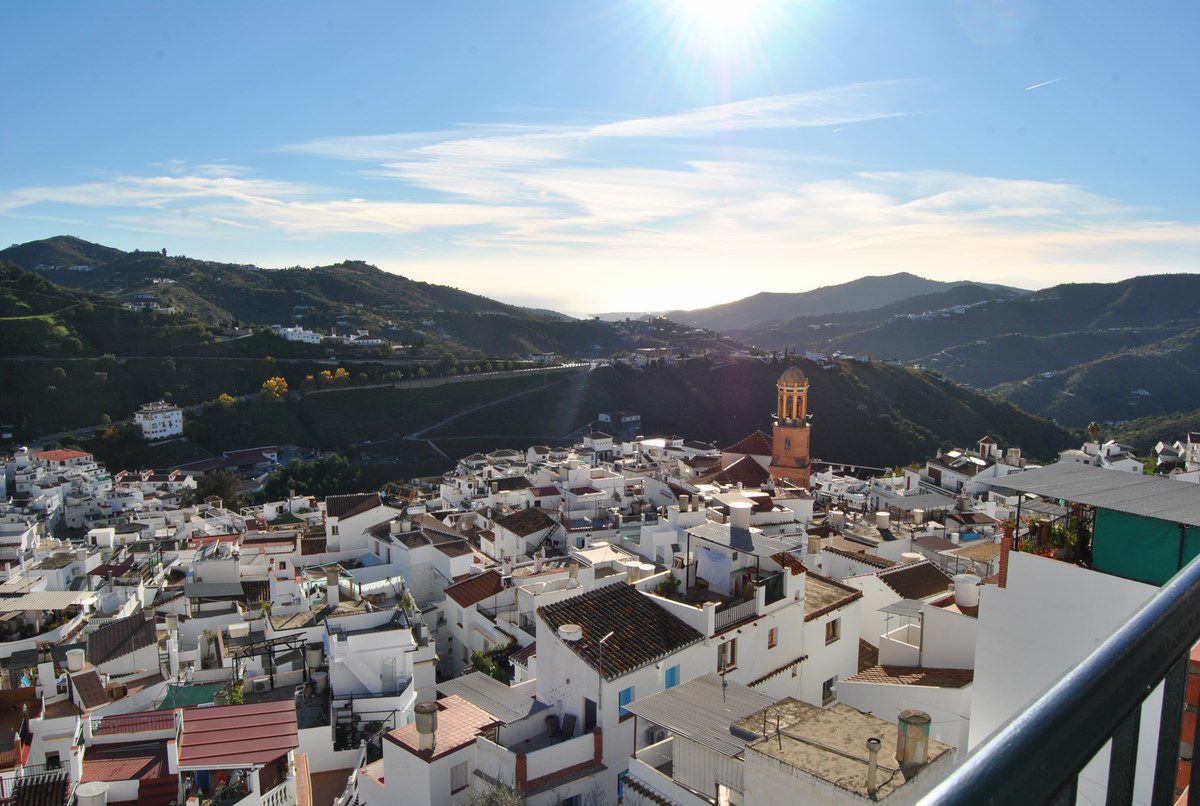 For Sale Town House in Cómpeta, Cómpeta. 184.000